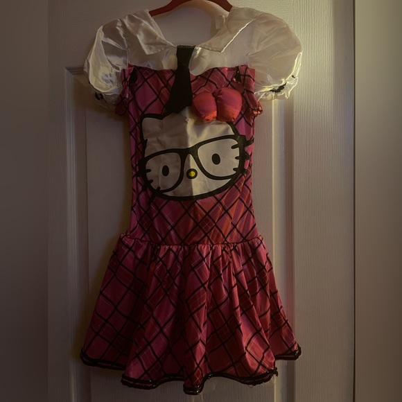 Hello Kitty | Costumes | Hello Kitty Halloween Costume Junior Sz 35 ...
